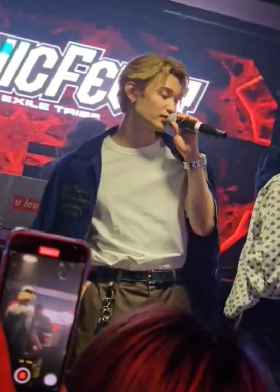 投稿 | CL - LDH所属アーティストの動画・MV視聴サービス