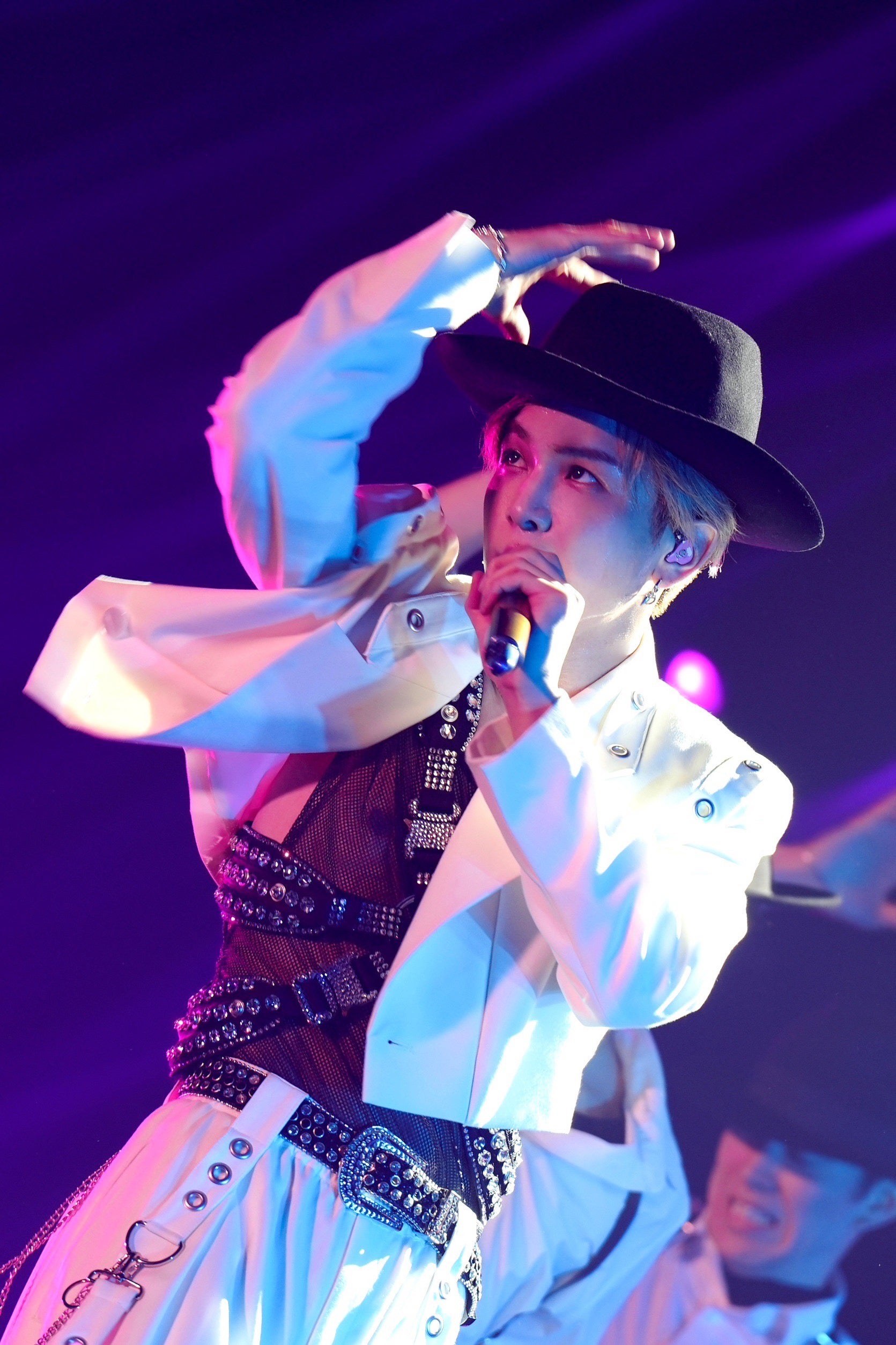 投稿 | CL - LDH所属アーティストの動画・MV視聴サービス